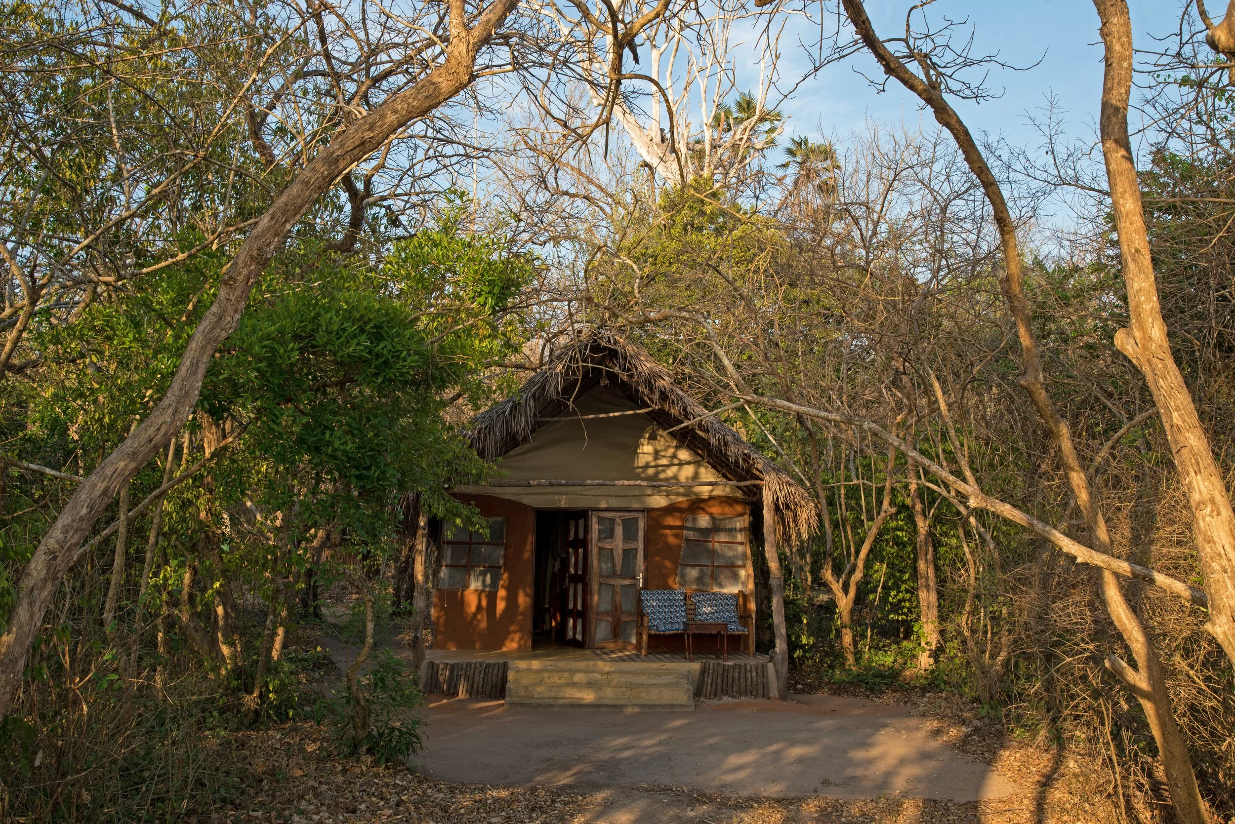 Selous Accommodation: Mudhut Rooms — Selous River Camp