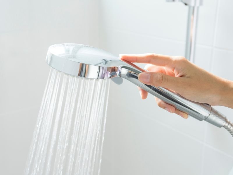 Guide: Wheelchair Accessible Showers & Handicap Shower Stalls
