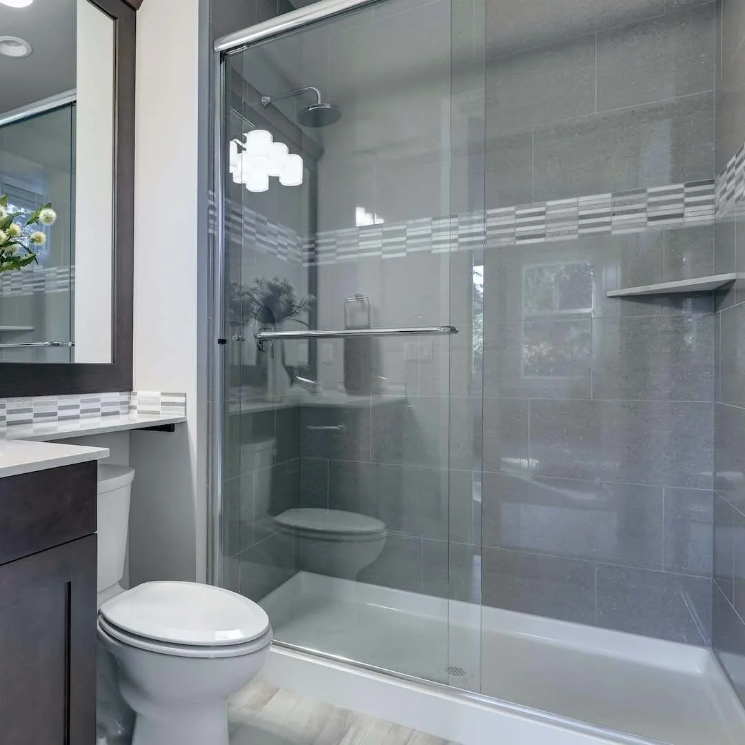 10 Stunning Standard-Sized Walk-In Showers