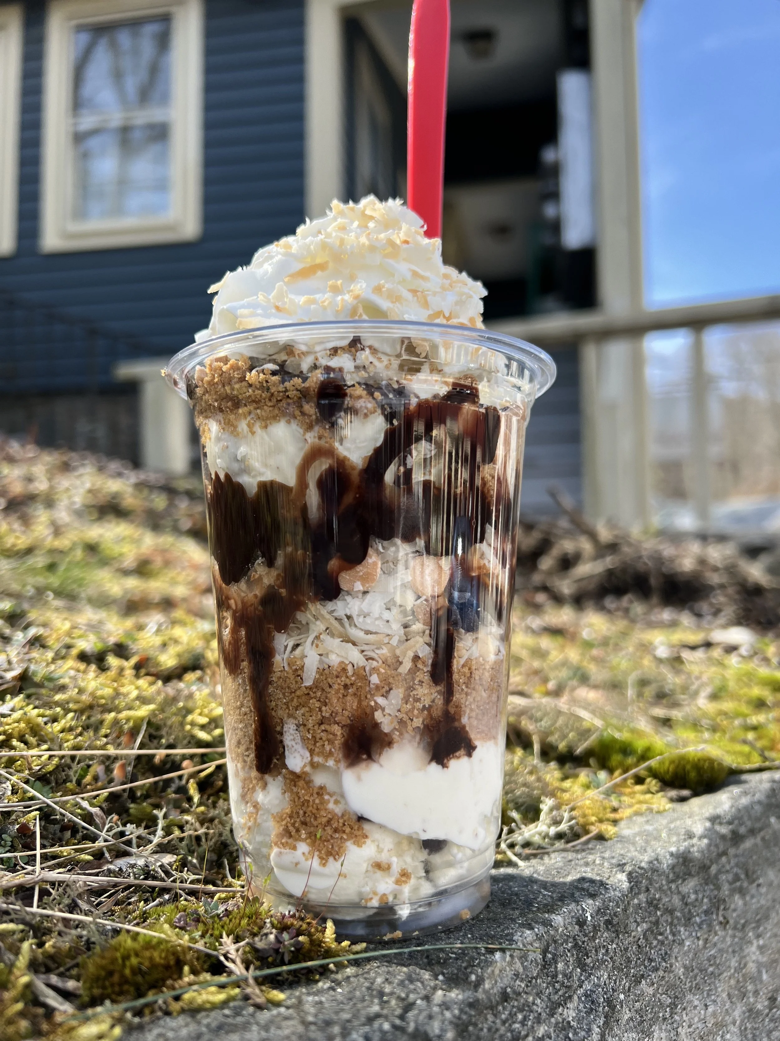 Signature Sundaes | Discover Gourmet Ice Cream Now — Honeycone Craft ...