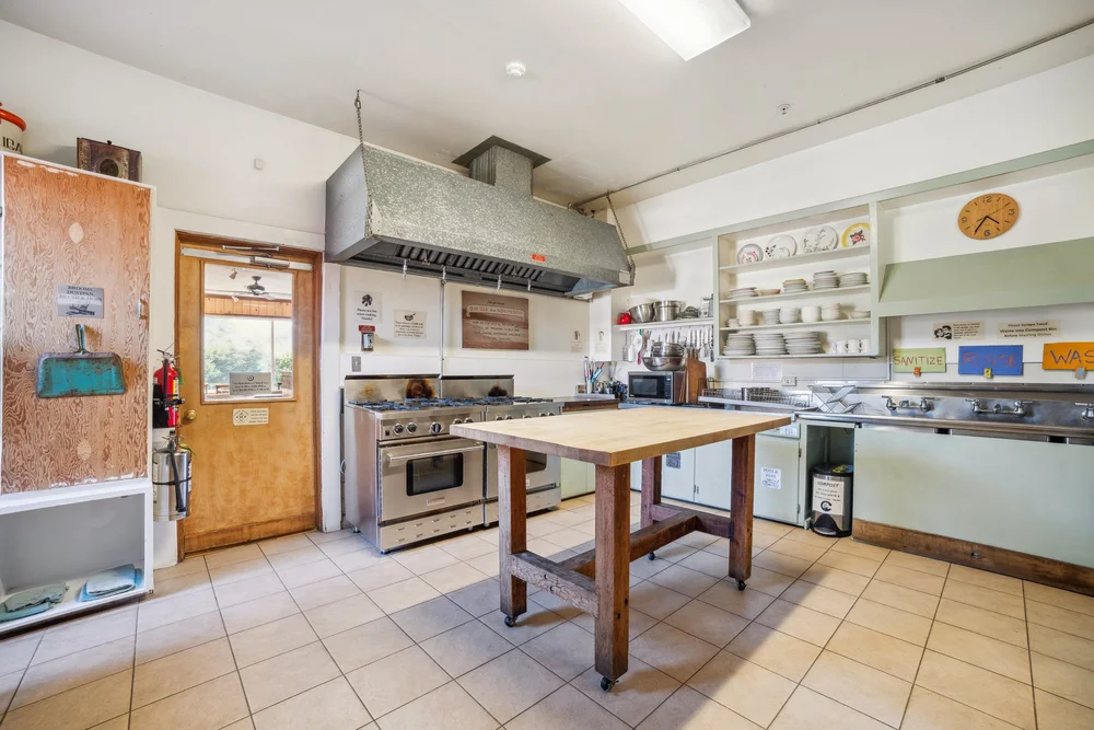 Queen — Limantour Lodge at Point Reyes National Seashore