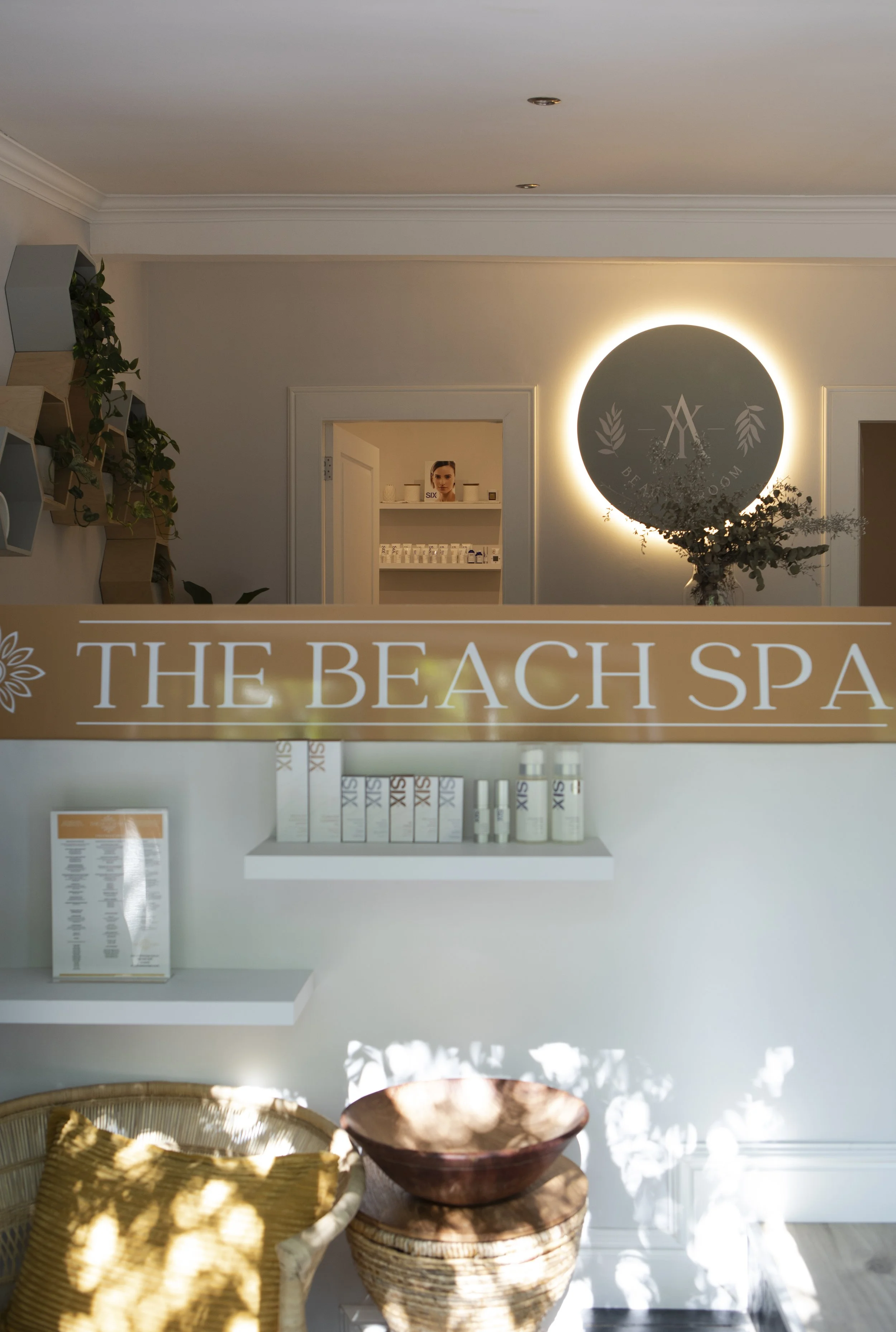 The Beach Spa in Hout Bay, South Africa offers you massages, facials ...