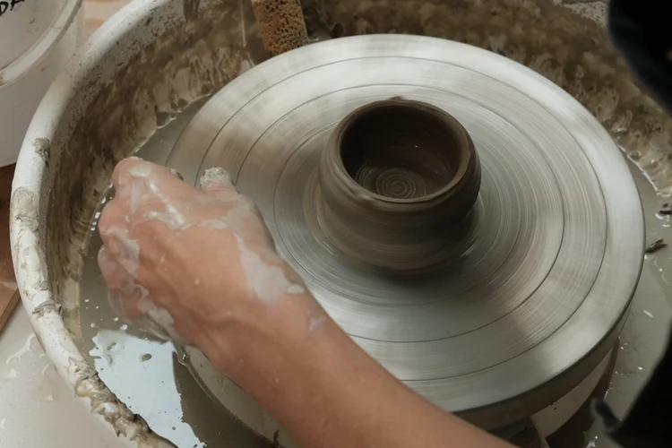 Pottery Studio & Classes Bristol | MUDWORKS
