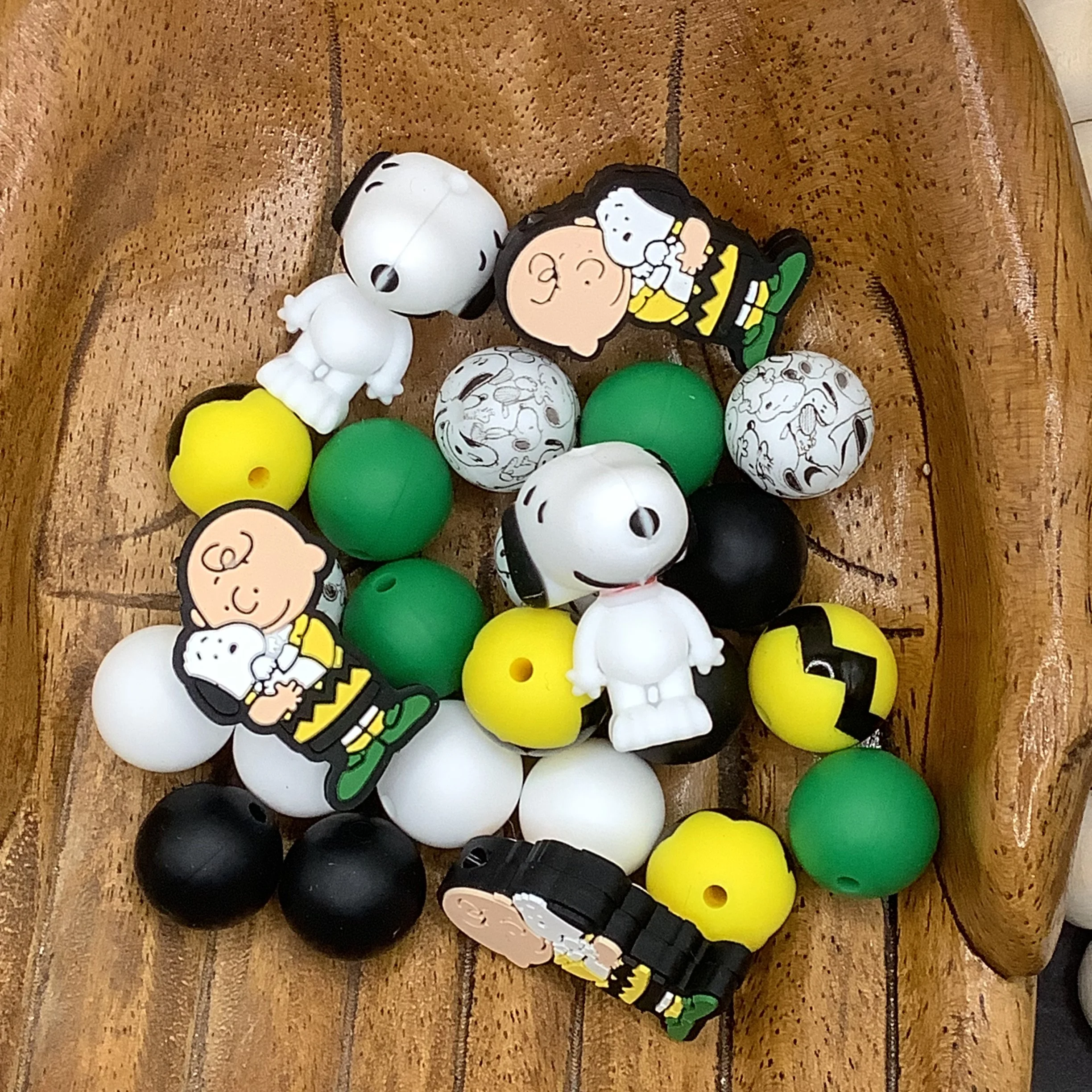 Exclusive Silicone Snoopy and Charlie Brown Focal and bead mix — The ...
