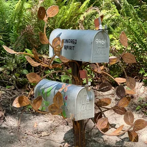 Kindred Spirit Mailbox • Bainbridge Island