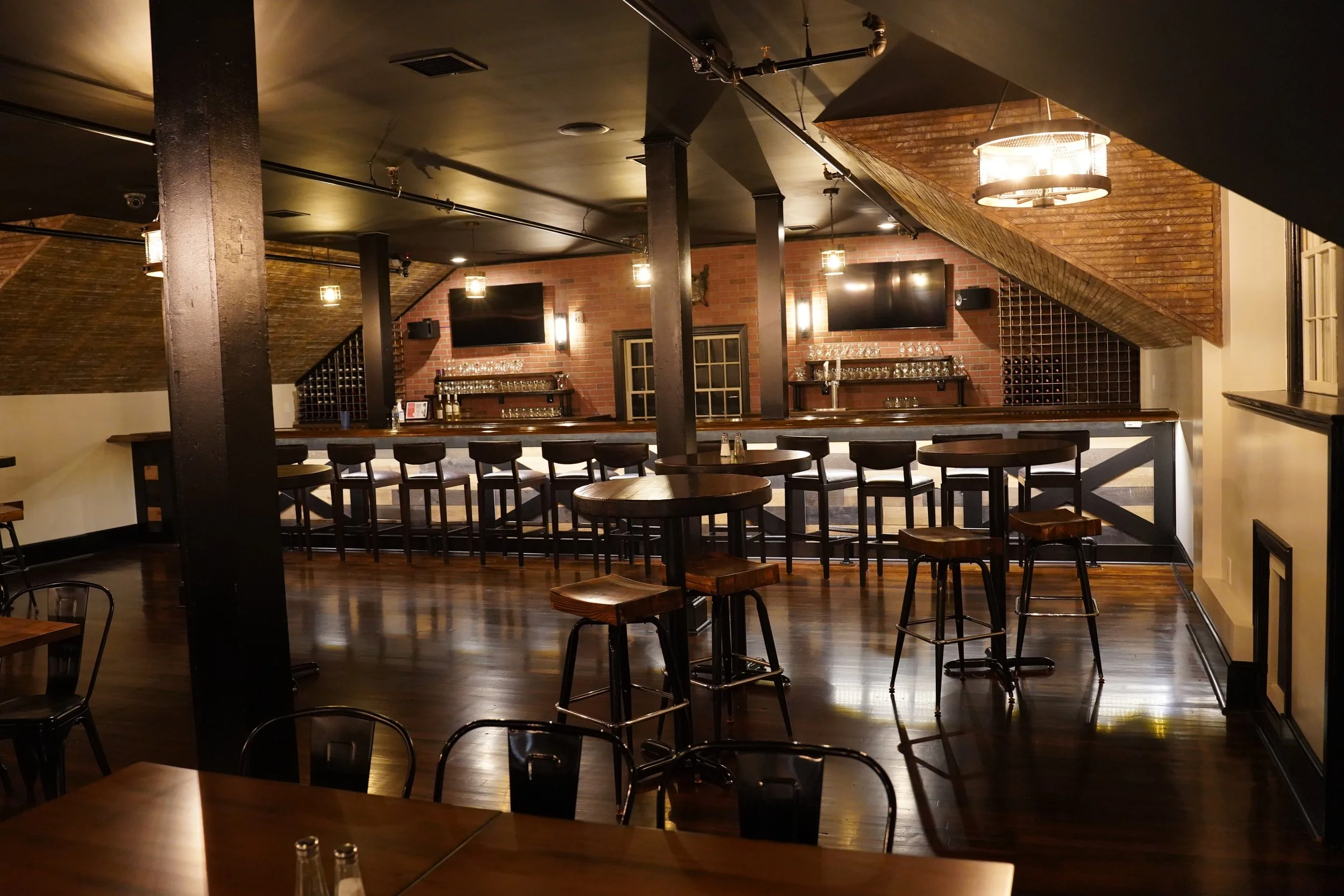 Mule Barn Events — Mule Barn Tavern