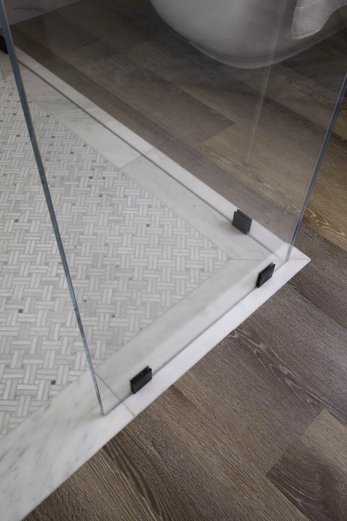 Contemporary Primary Bathroom — Signature Designs