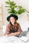 Pass The Pen: Kelly Zajfen — ROLLING Clover