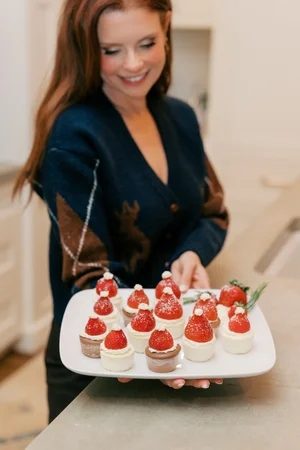 Mini Santa Hat Cheesecakes — ROLLING Clover™