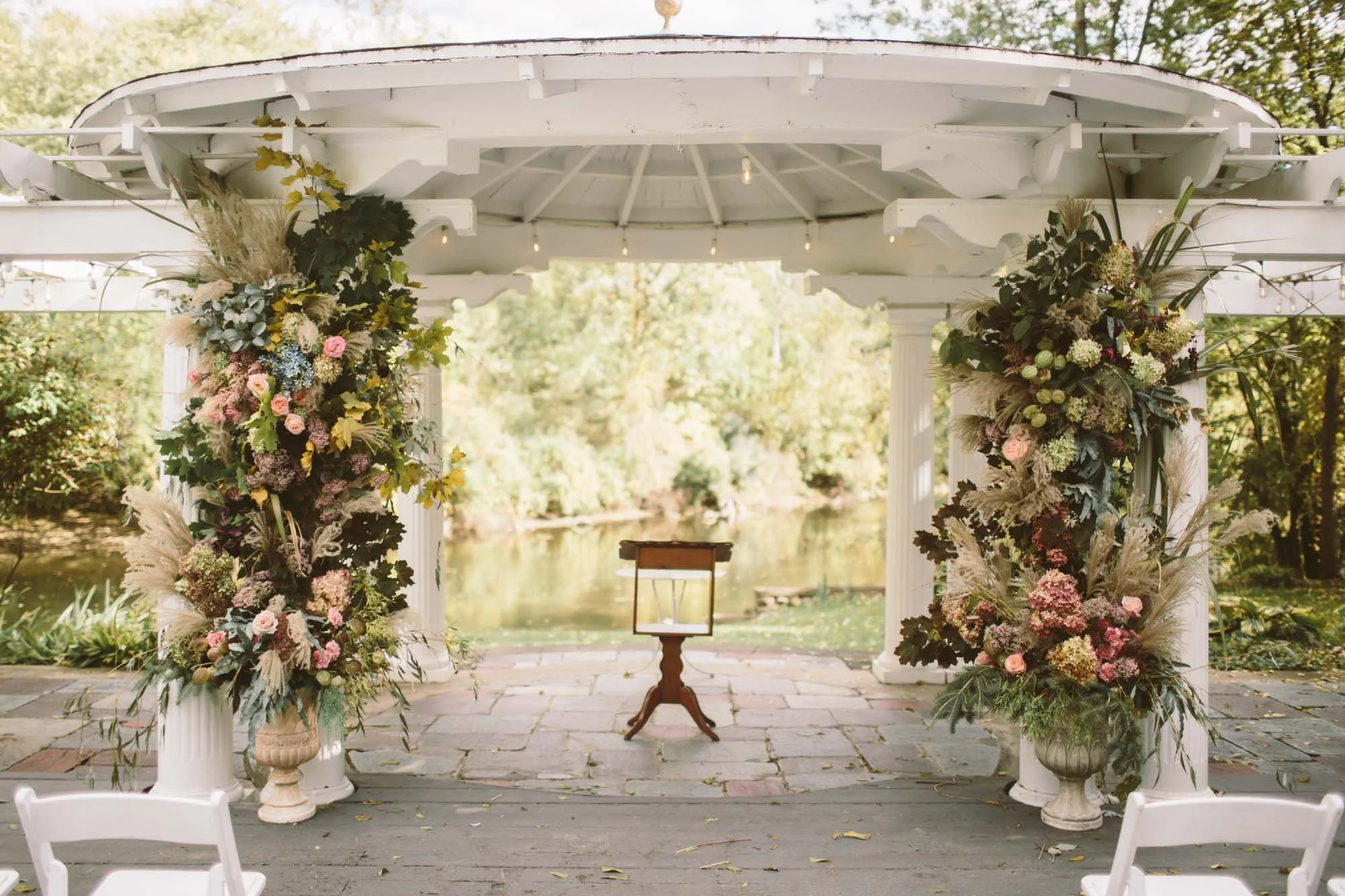 Weddings near Lansing, MI — The English Inn