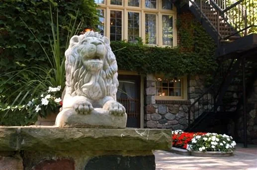 Award-Winning Restaurant and Pub — The English Inn