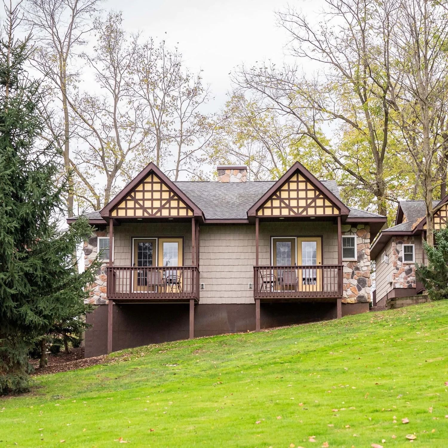 Historic Hotel Rooms — The English Inn