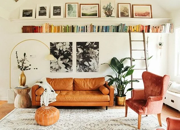 How to Style a Picture Ledge with Vintage Art