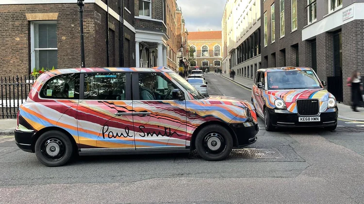 Dynamic Taxi Ads | Transport Media UK — Transport Media