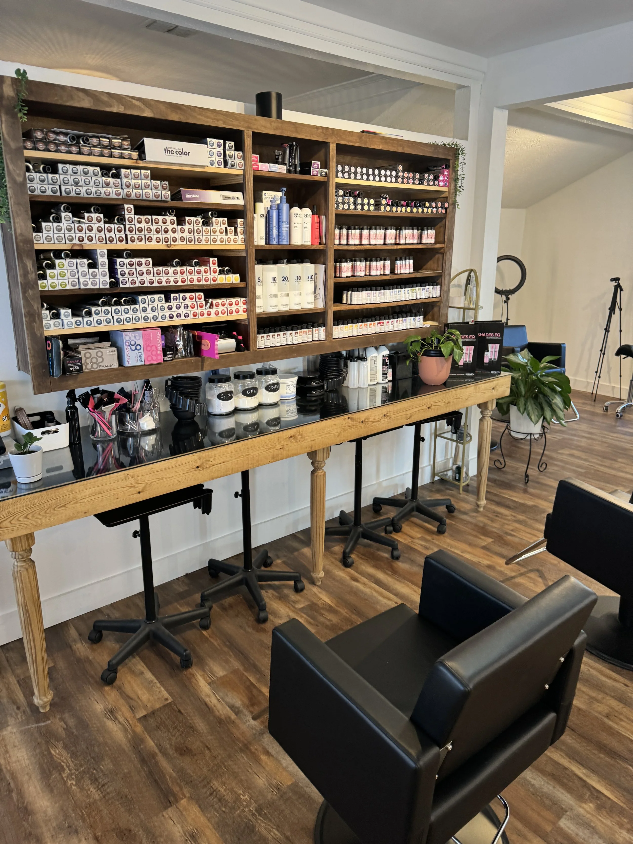 SALON CYPRESS