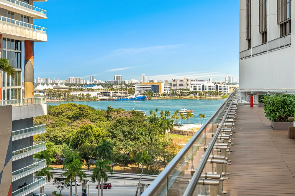 One Downtown Miami | Premier Offices in the Heart of Downtown