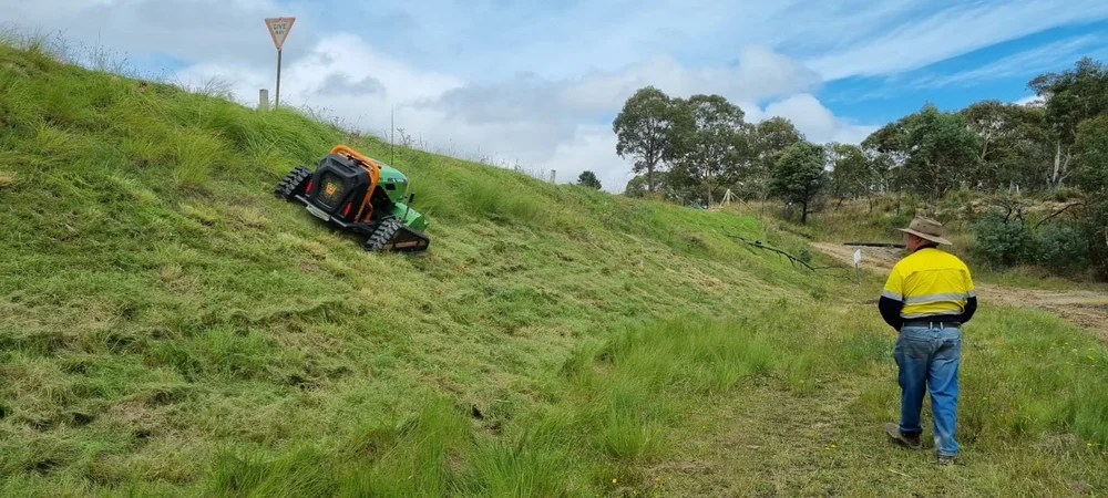 F300 PRO REMOTE CONTROLLED MOWER — greenclimber