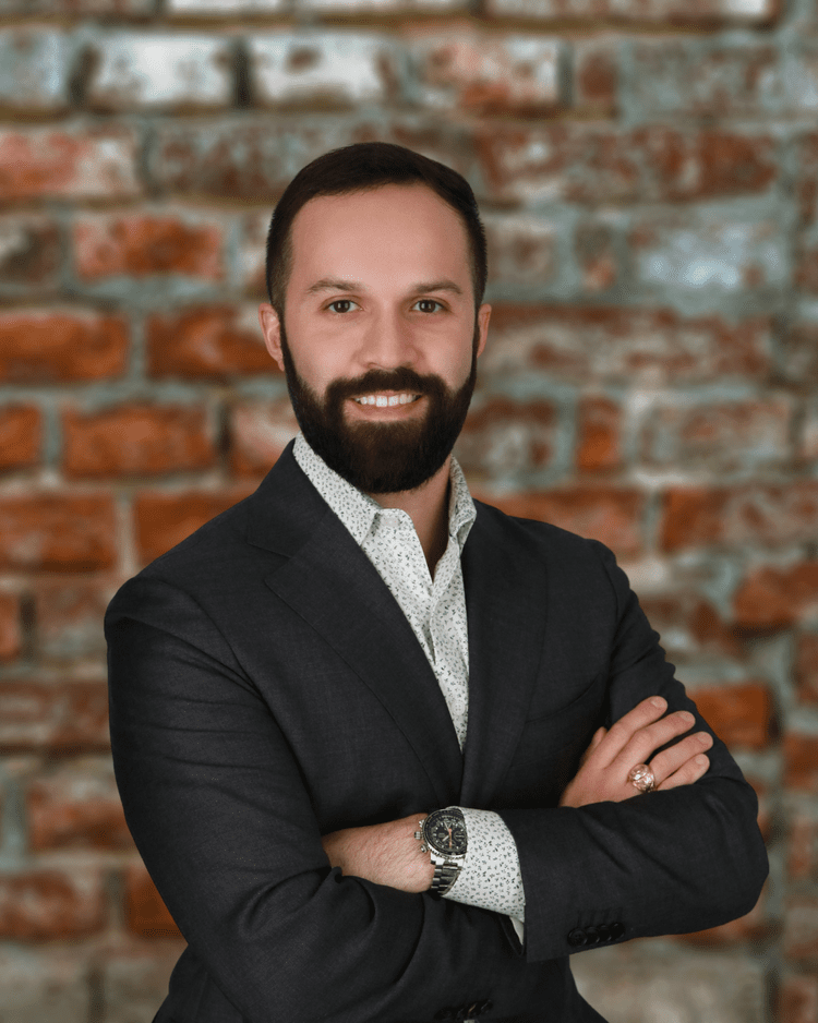 6 Best Backgrounds for a Professional Headshot | StudioPod