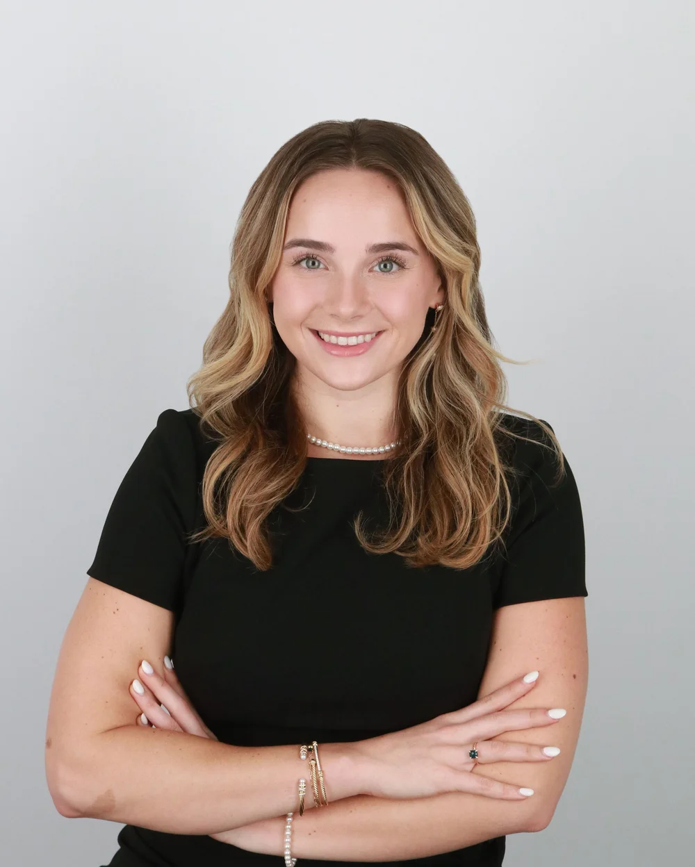 Essential Headshot Requirements: Guidelines & Expert Tips