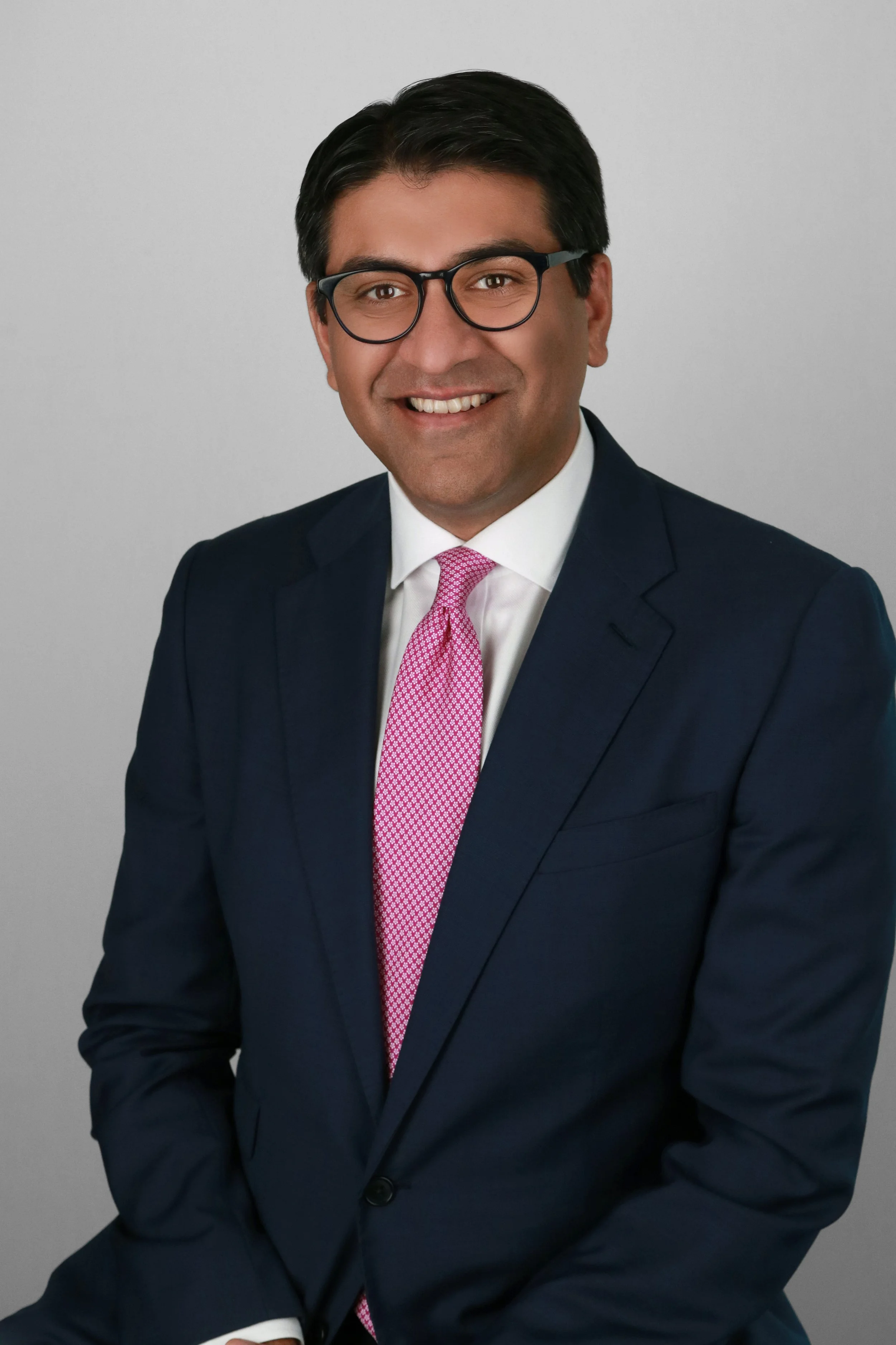 Best Colors to Wear for Headshots | Studio Pod