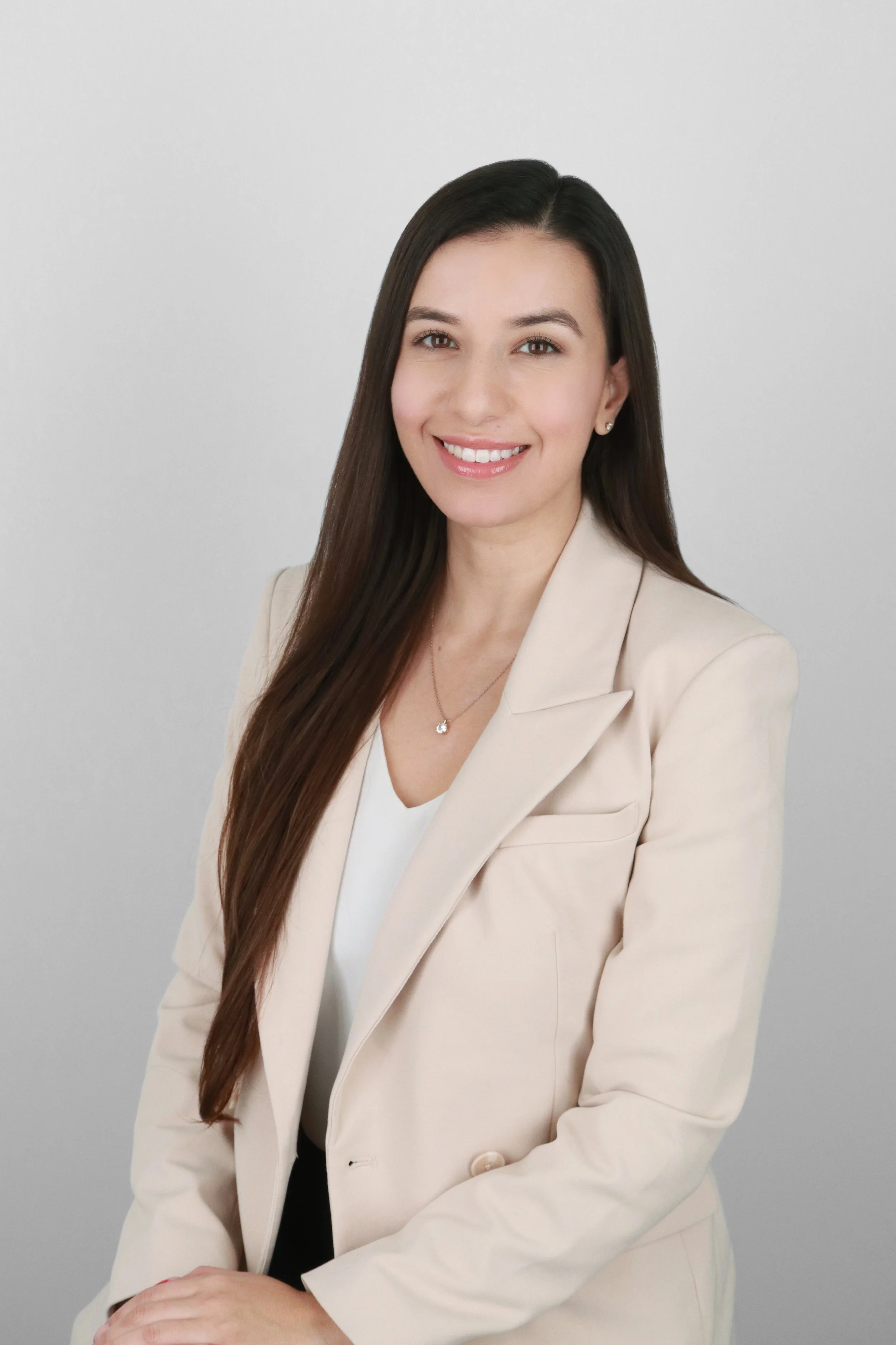 Expert Makeup Tips for Professional Headshots | Studio Pod