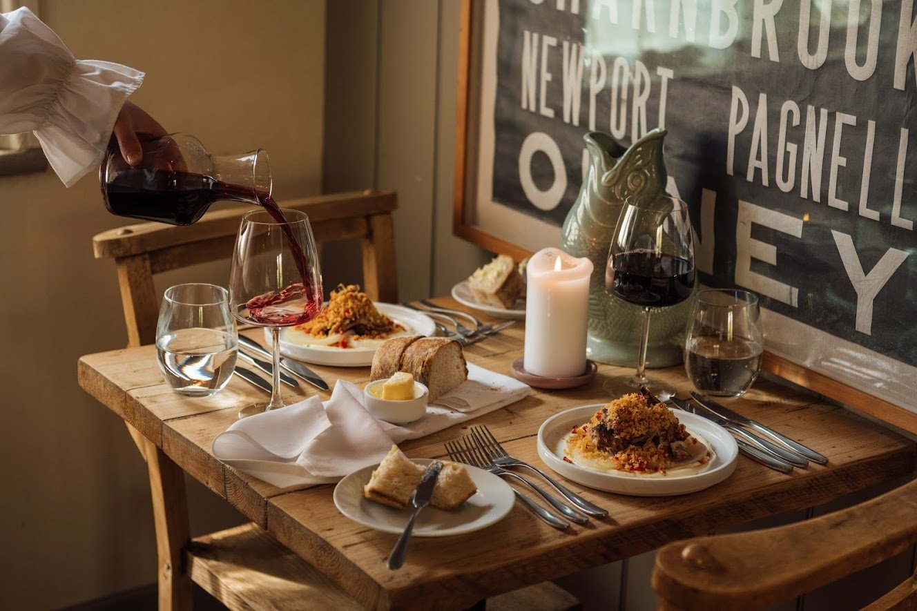 DINING — The Sun Felmersham