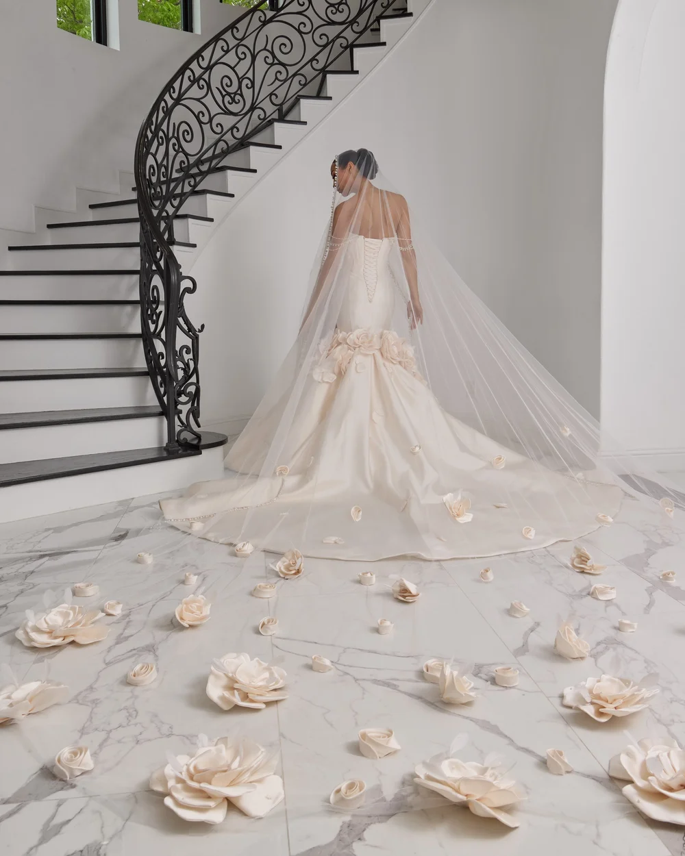 Luminous Vol.2 Style 10004 — Ese Azenabor