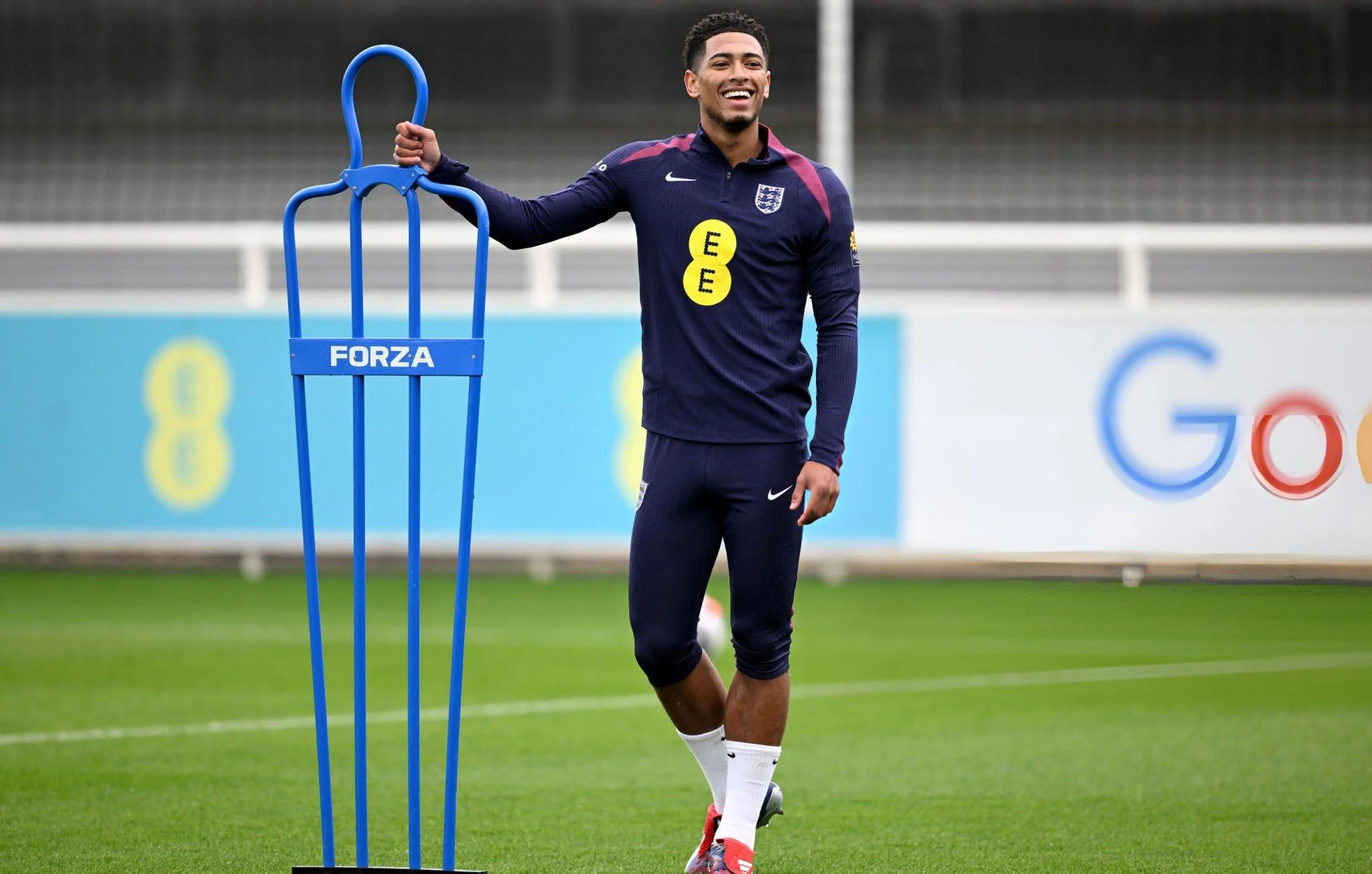 Jude Bellingham Gets Ready in the New Predator 24 Colourway