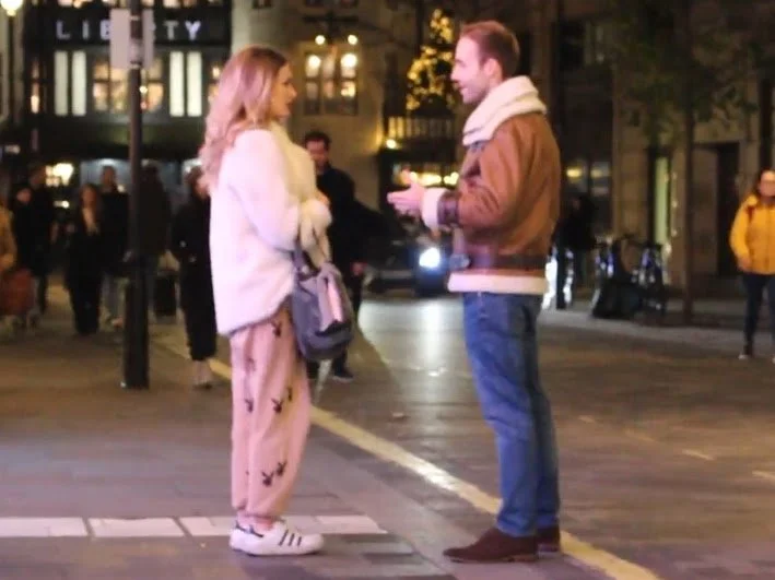 Pick-Up Artist Techniques: A Comprehensive Guide