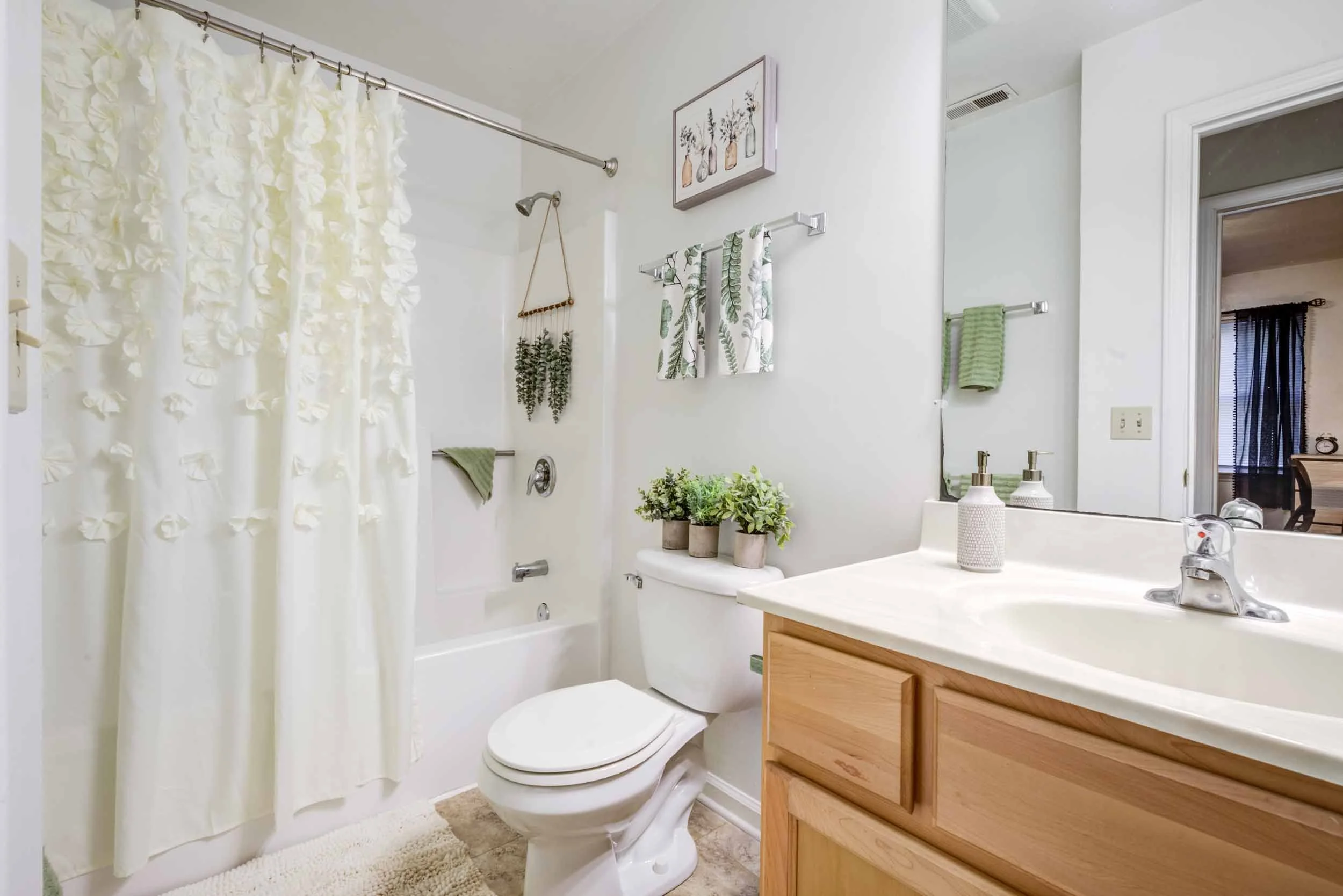 Apartments near Virginia Tech — Collegiate Suites of Blacksburg