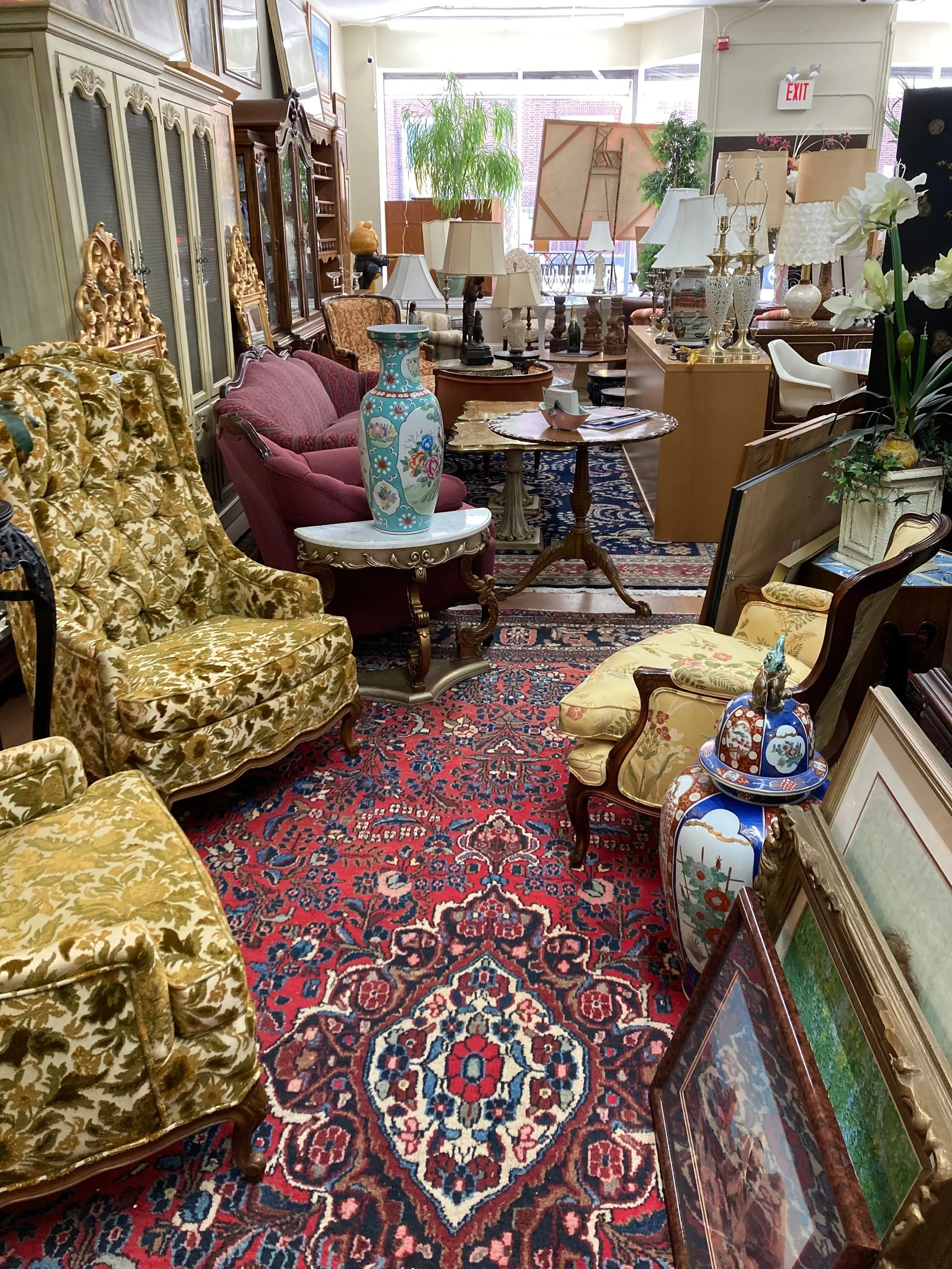Antique Furniture Stores