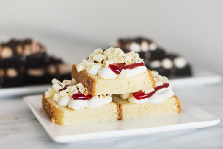 Cake Samples — Crème de la Cocoa