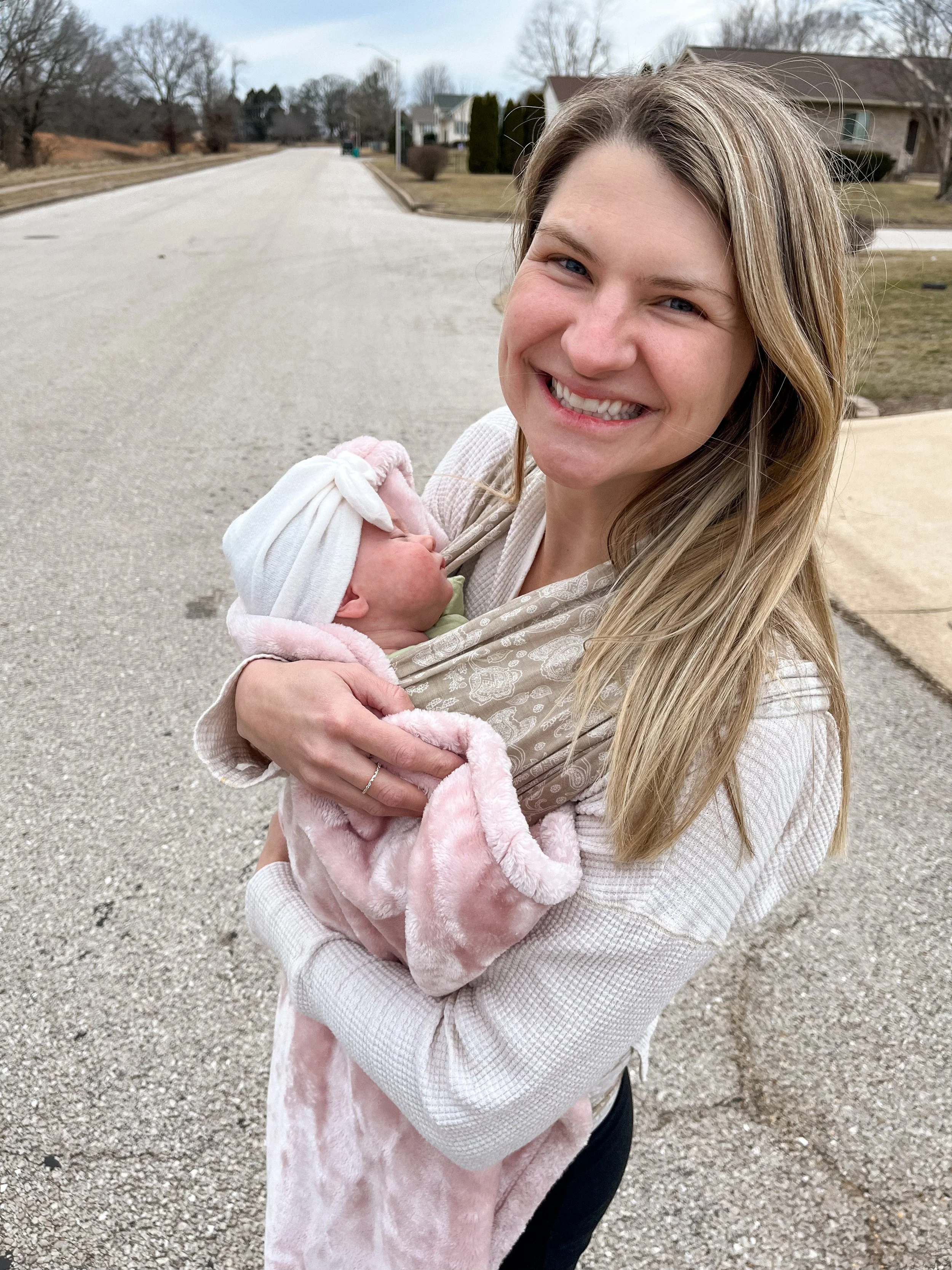 My Favorite Baby Carrier for the Newborn Stage - Solly Baby Wrap Review ...