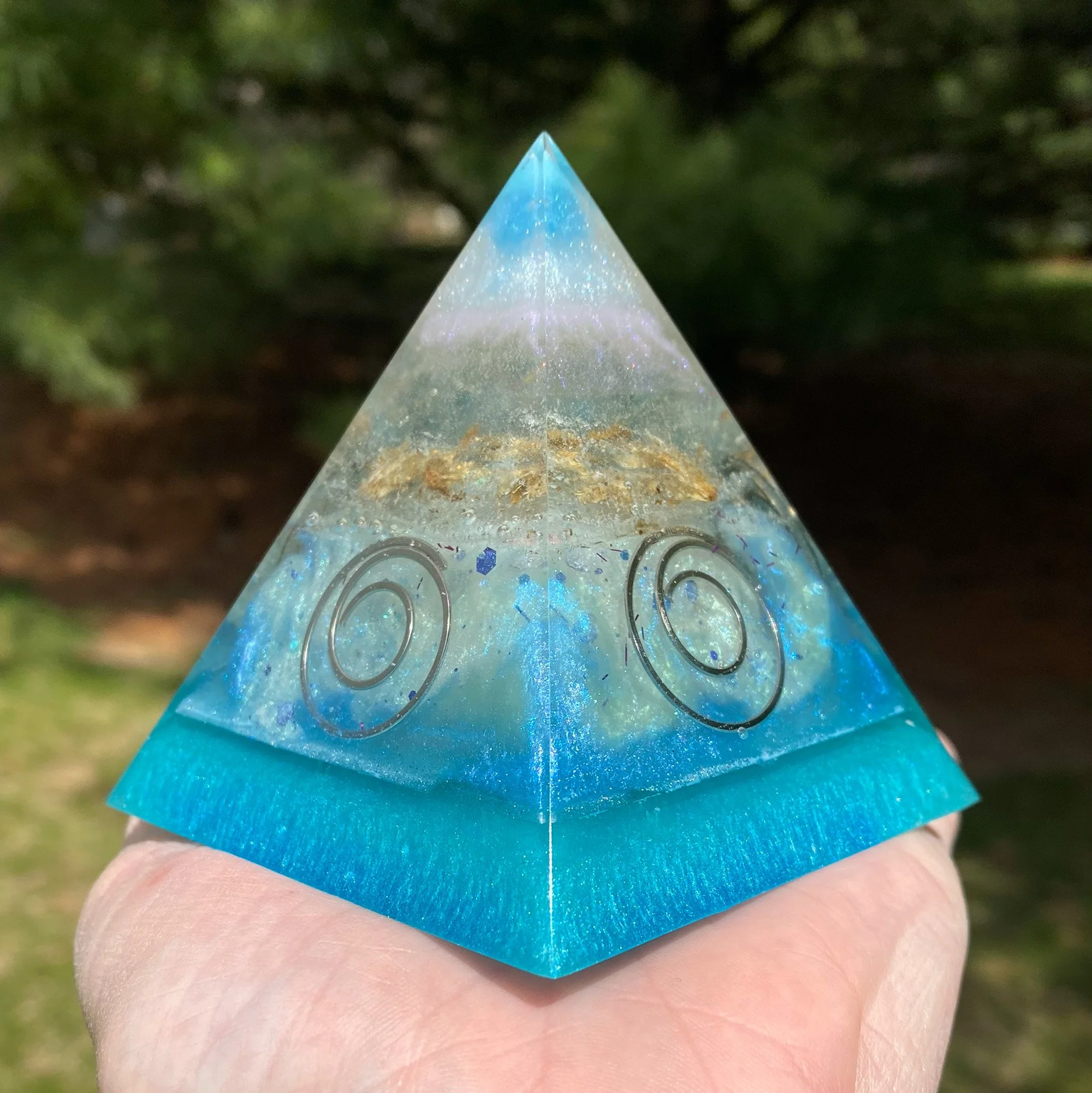 Resin Pyramid, Glow with Spirals and wildflowers, Turquoise — Spirit ...