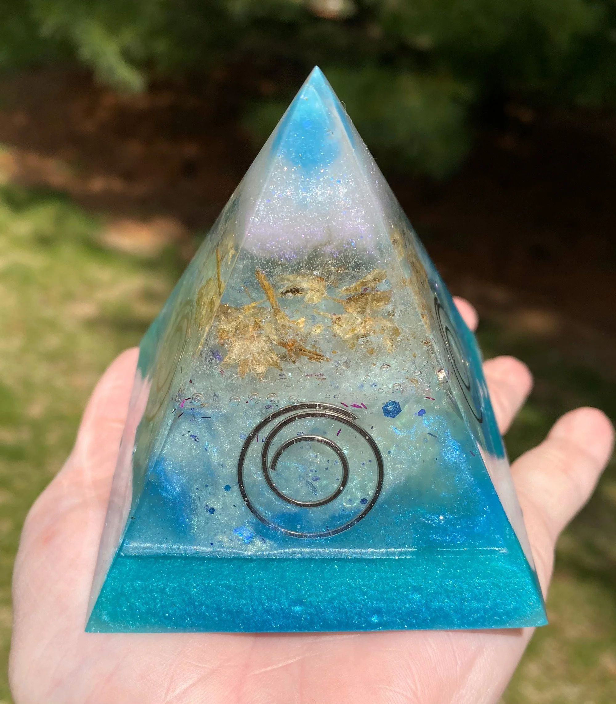 Resin Pyramid, Glow with Spirals and wildflowers, Turquoise — Spirit ...