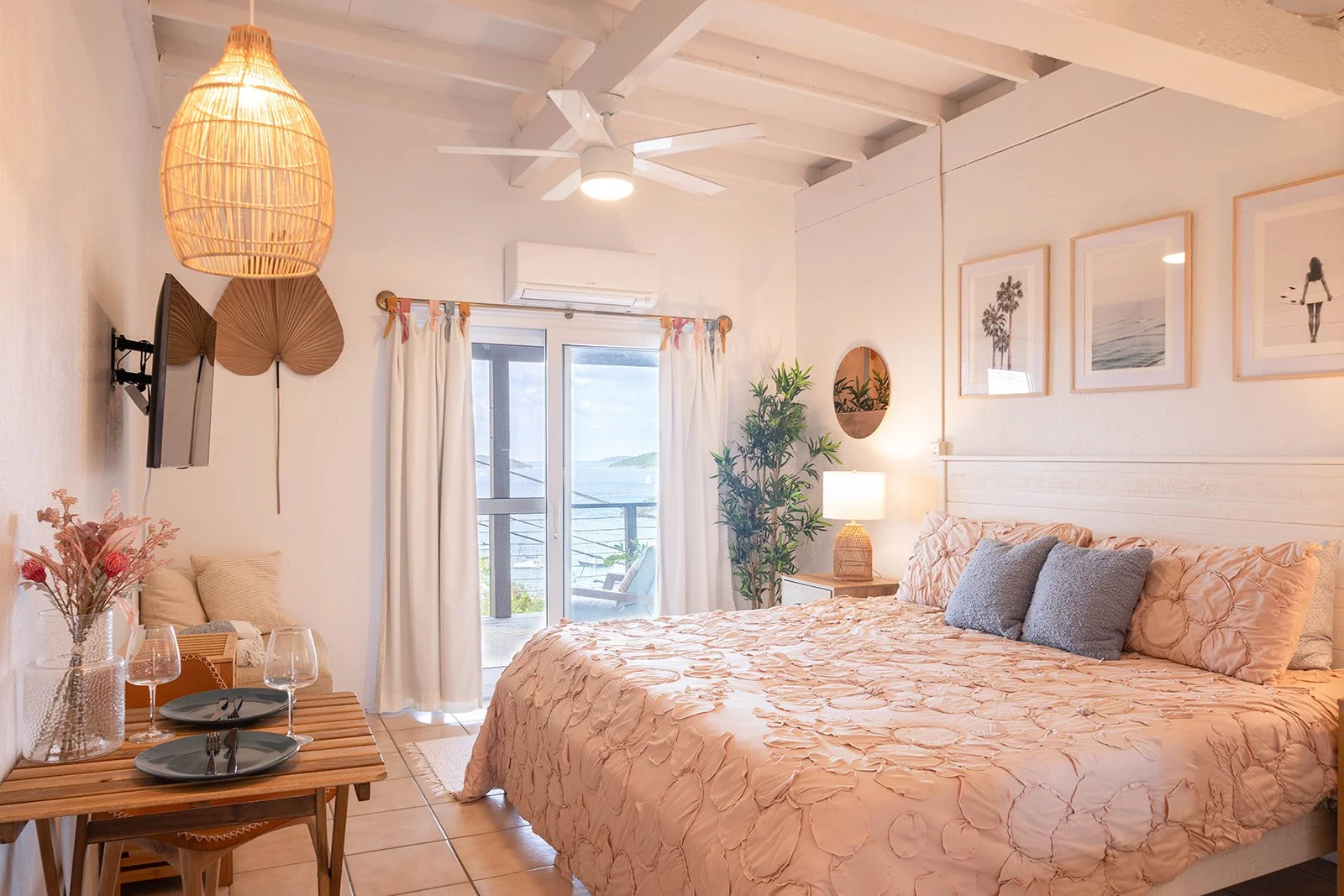 The Isla Suite — The Flamingo House