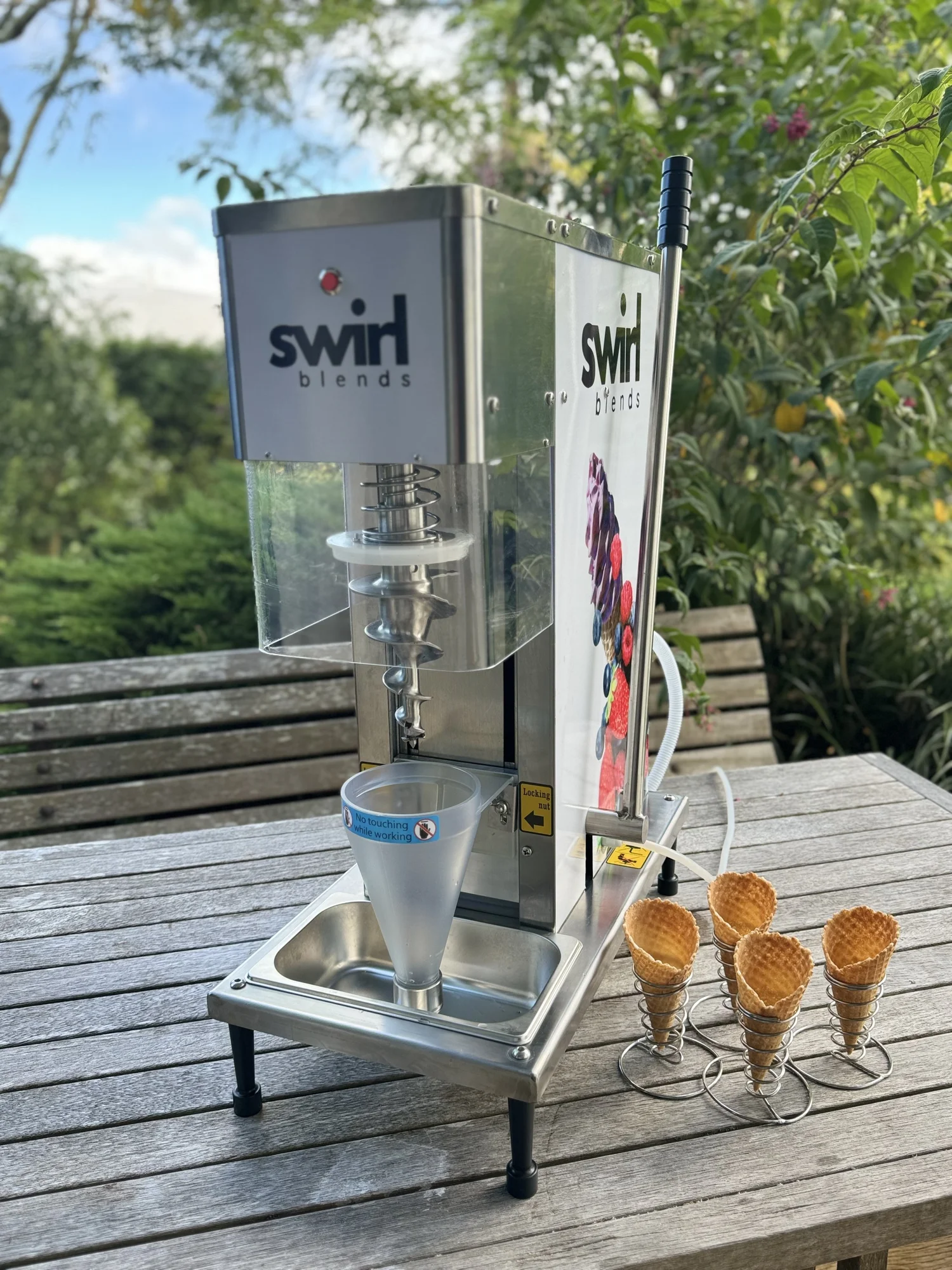 Real Fruit Turbo Twist Ice Cream Machine | Automatic Real Fruit Ice ...