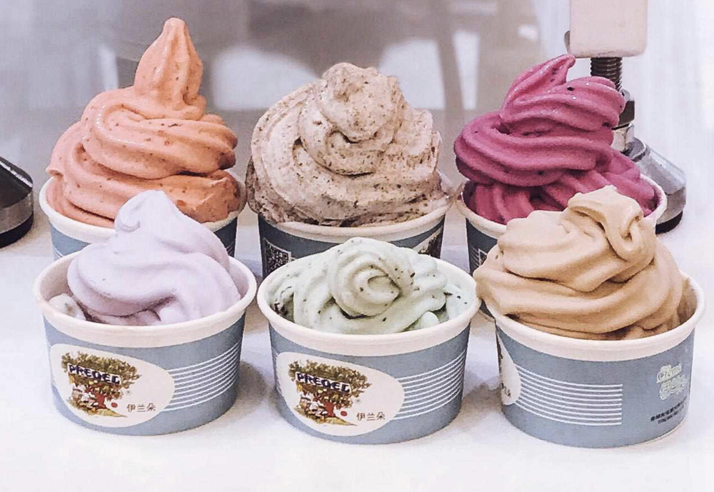 Swirl Blends Real Fruit Ice Cream Machines and Trailers