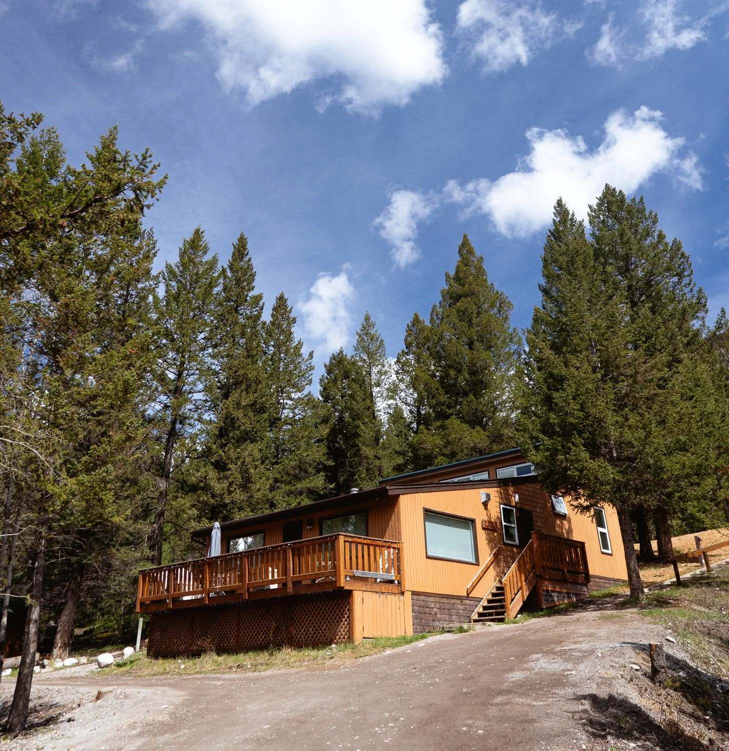 Cabin Rentals — HI Canmore