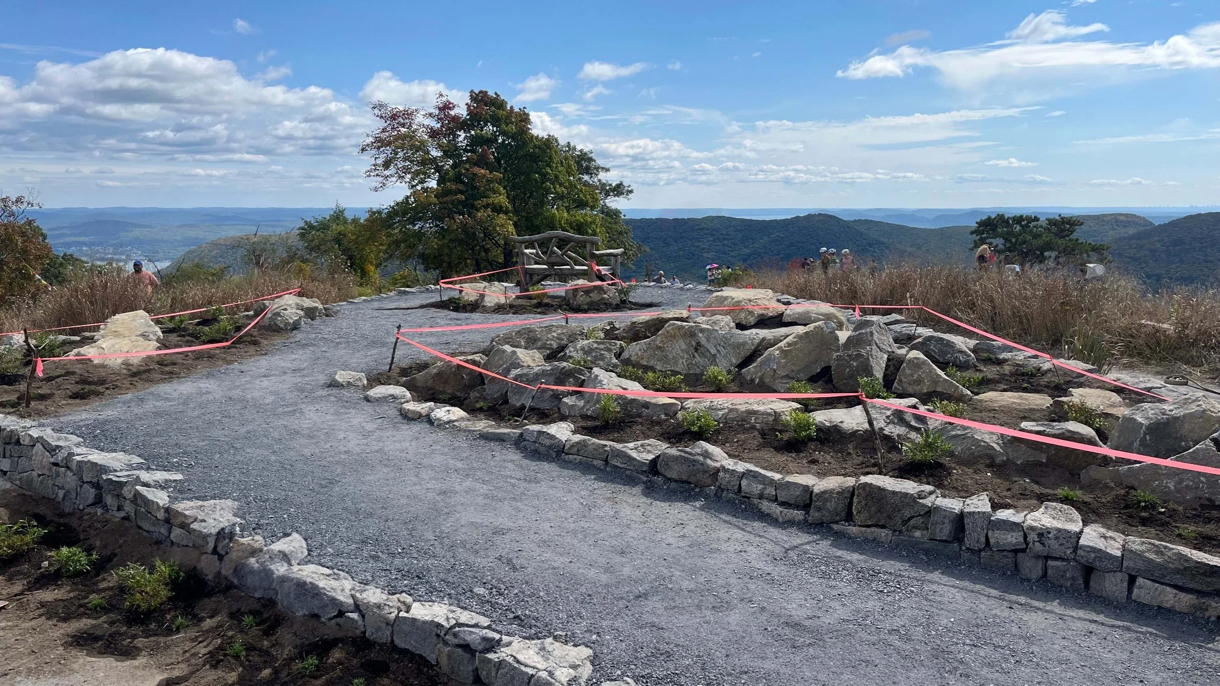 Perkins Memorial Platform — Palisades Parks Conservancy
