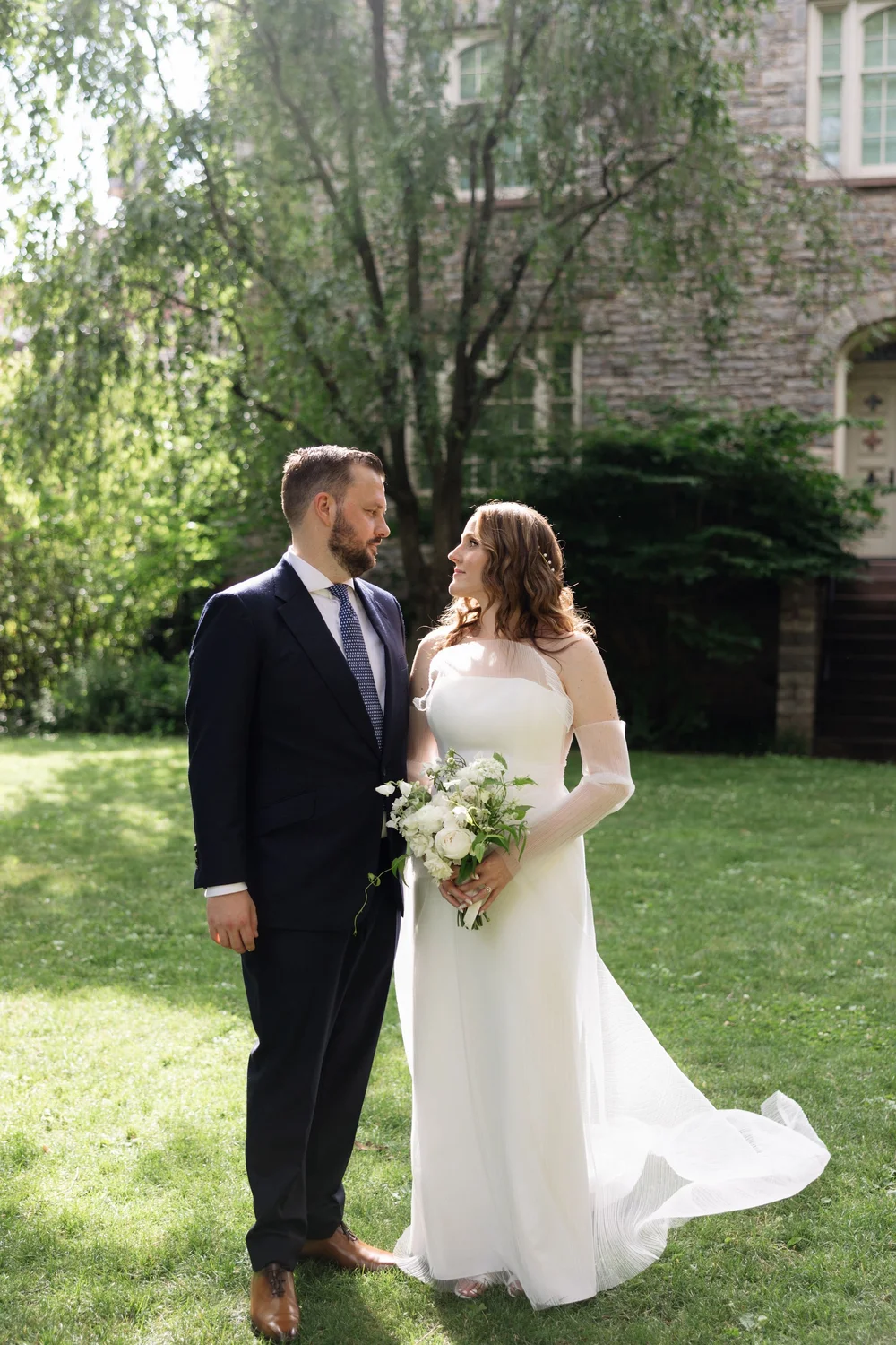 Timeless White Wedding Flowers at The Chelsea Square — Ahna Han
