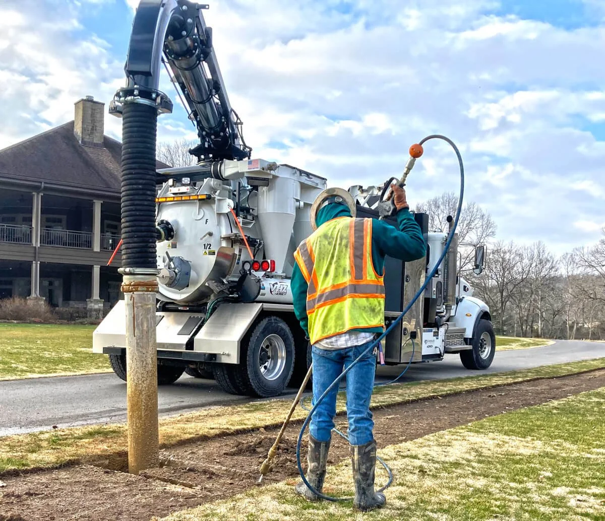 The Benefits of Hydrovac Technology for Excavation — Aarcomm