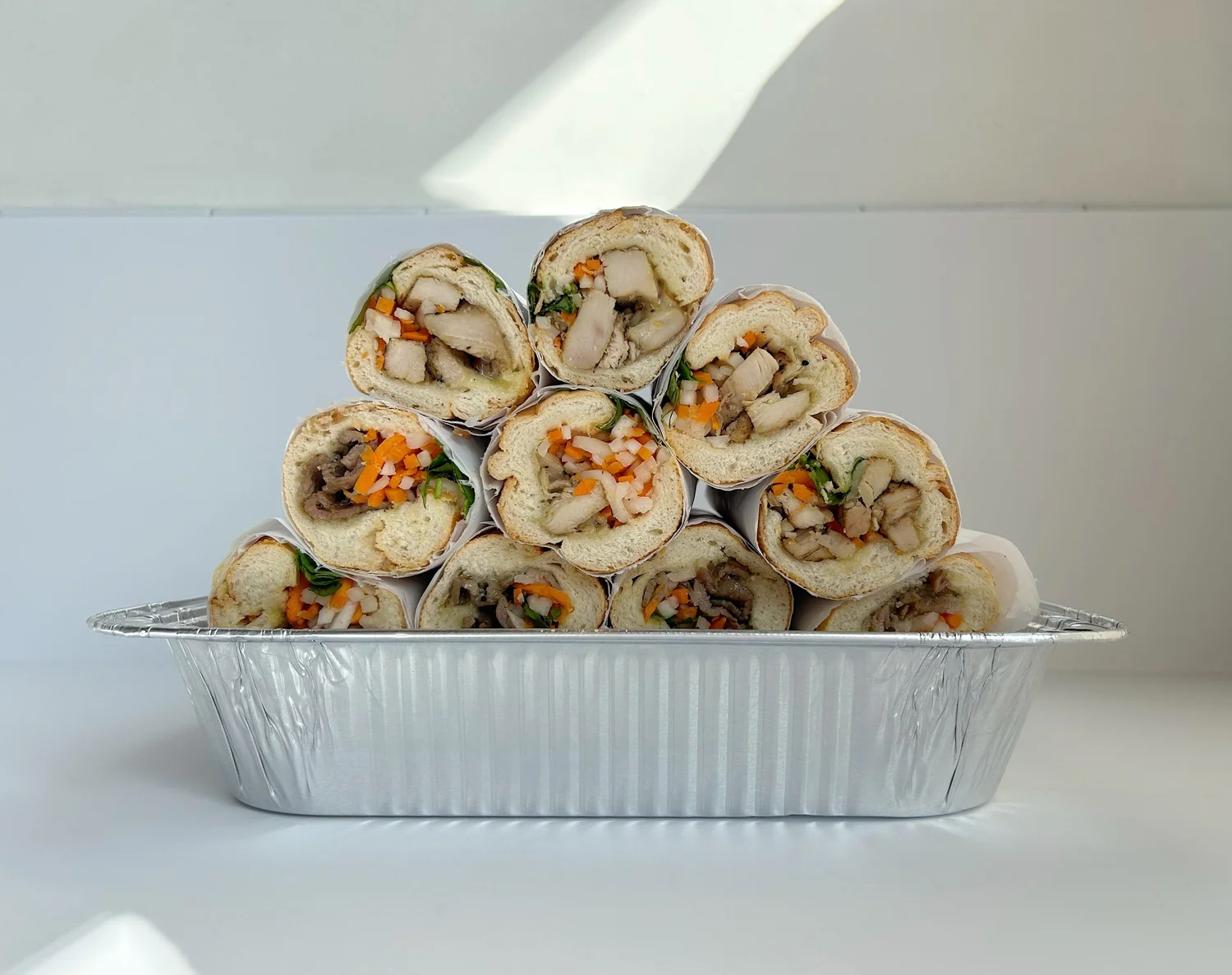 Nong Lá Vietnamese Cafe — Los Angeles