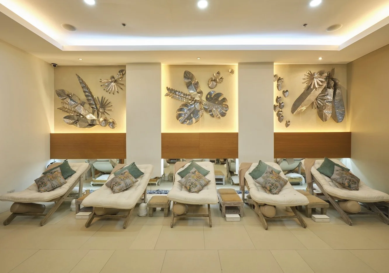 Locations — Nail Tropics