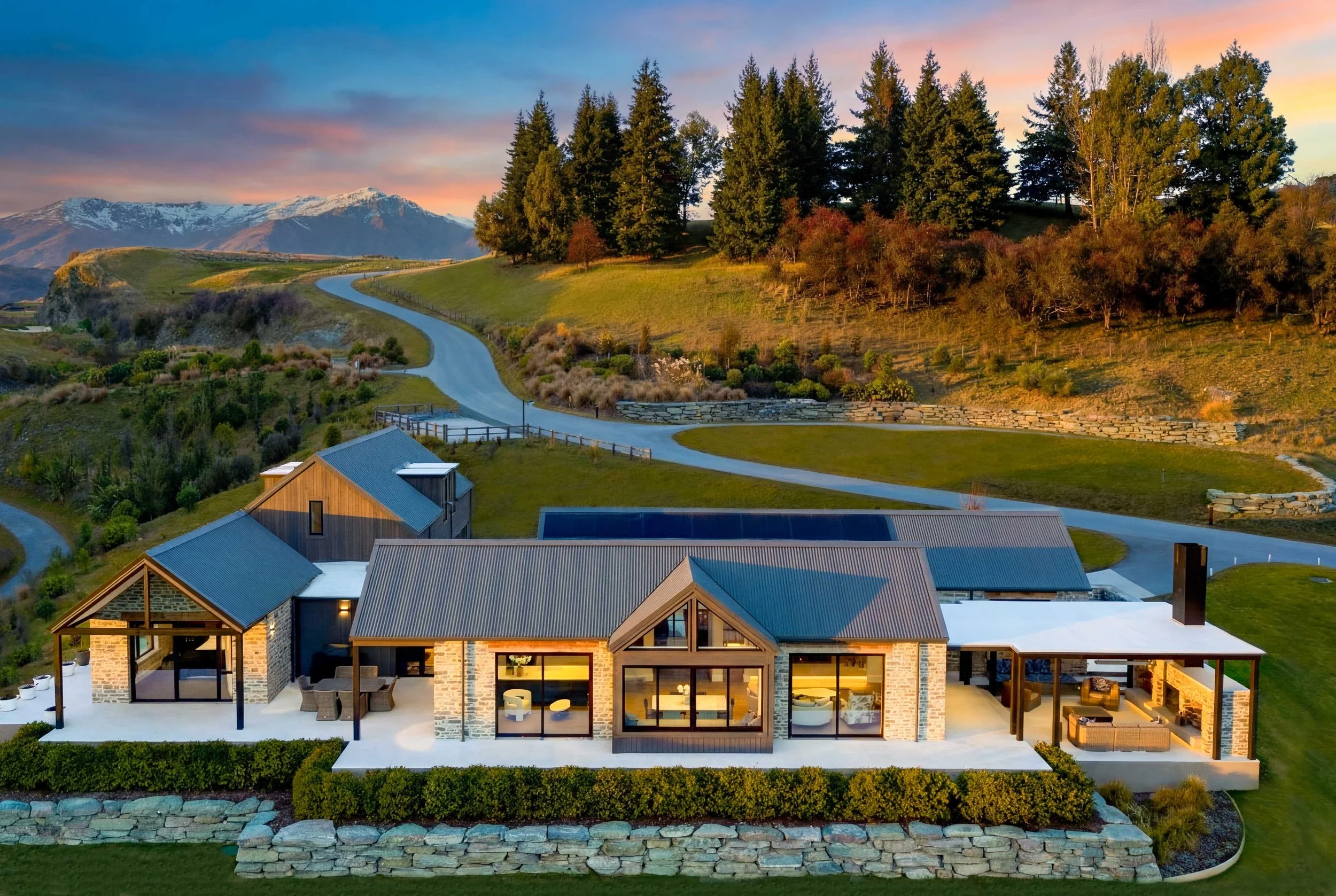 The Country Club - 19 Mill Farm Lane, Millbrook - Oliver Road | Luxury ...