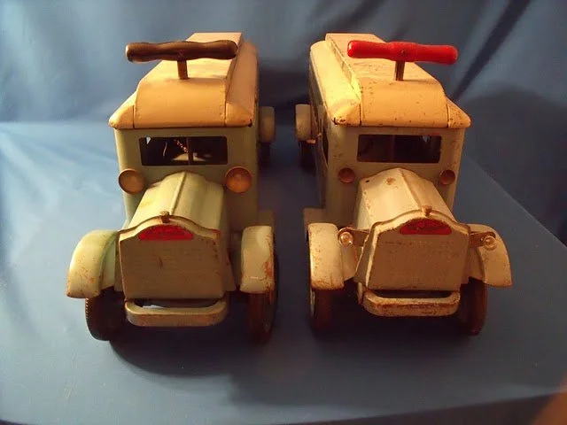 Keystone Buses — Pressed Steel & Metal Toys