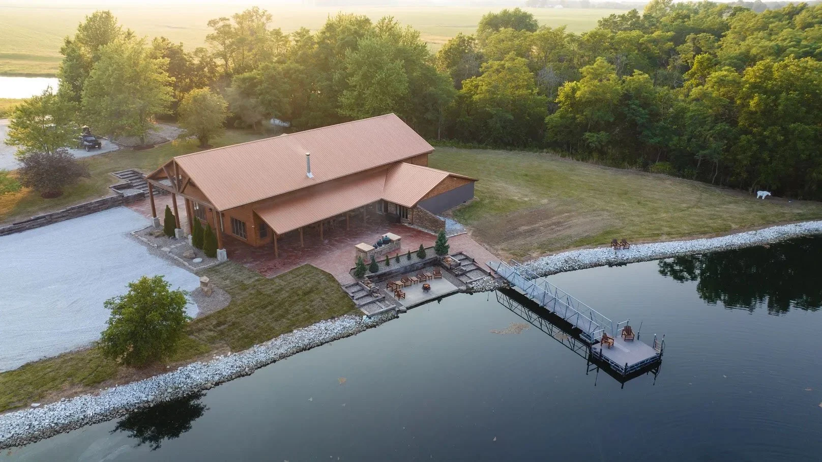 Bearshield Lodge Gallery | Rustic Luxury Rooms & Stunning Outdoor ...