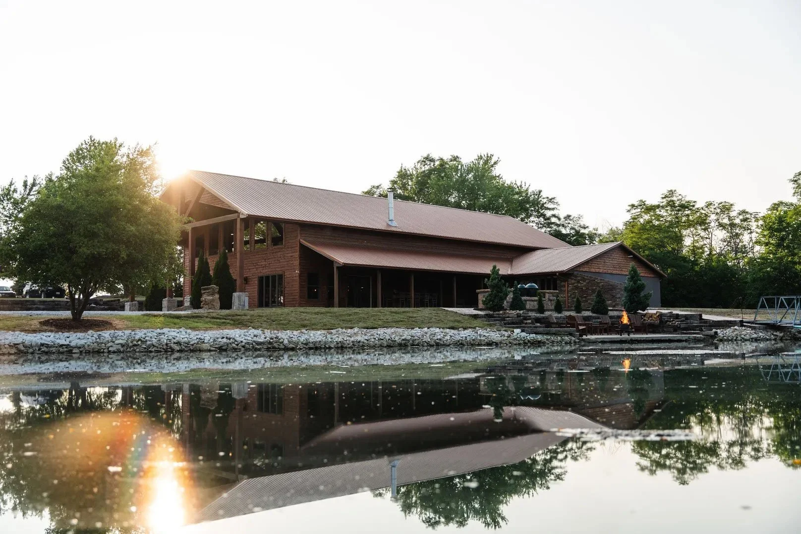 Bearshield Lodge Gallery | Rustic Luxury Rooms & Stunning Outdoor ...