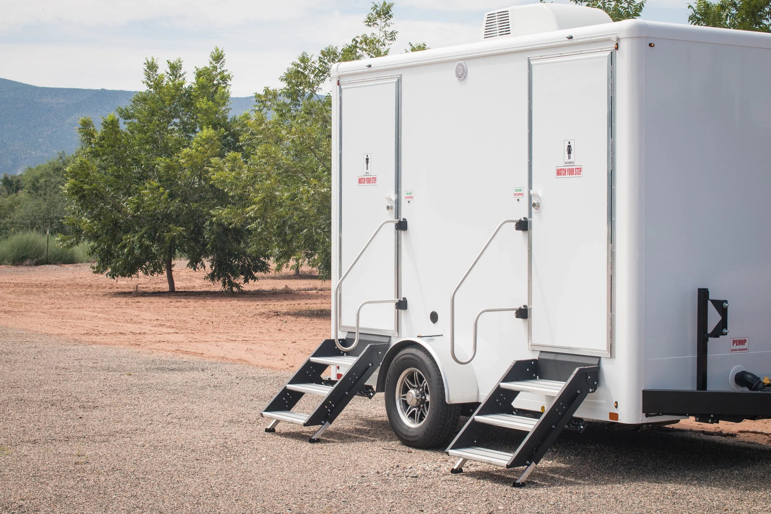 Luxury Portable Restrooms in Northern Arizona | OUTHOUSE