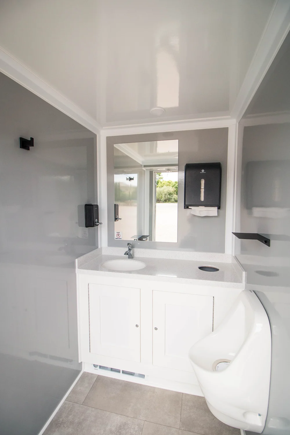Luxury Event Restrooms of AZ | Outhouse Luxury Restrooms
